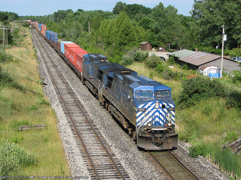 CEFX 1032 west at Coakley